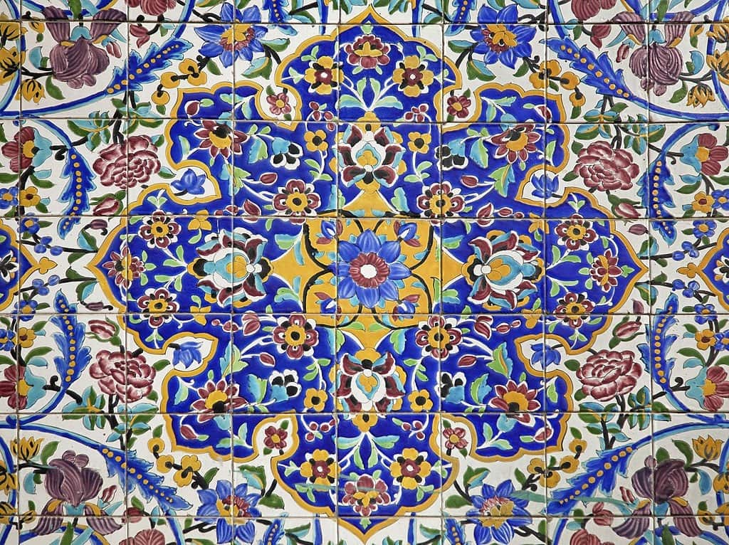 Kheshti Or Haftrang Tile In Persian Architecture | 2024